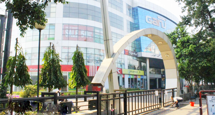 Hazratganj Lucknow Hazratganj Lucknow - Lucknow Tourism